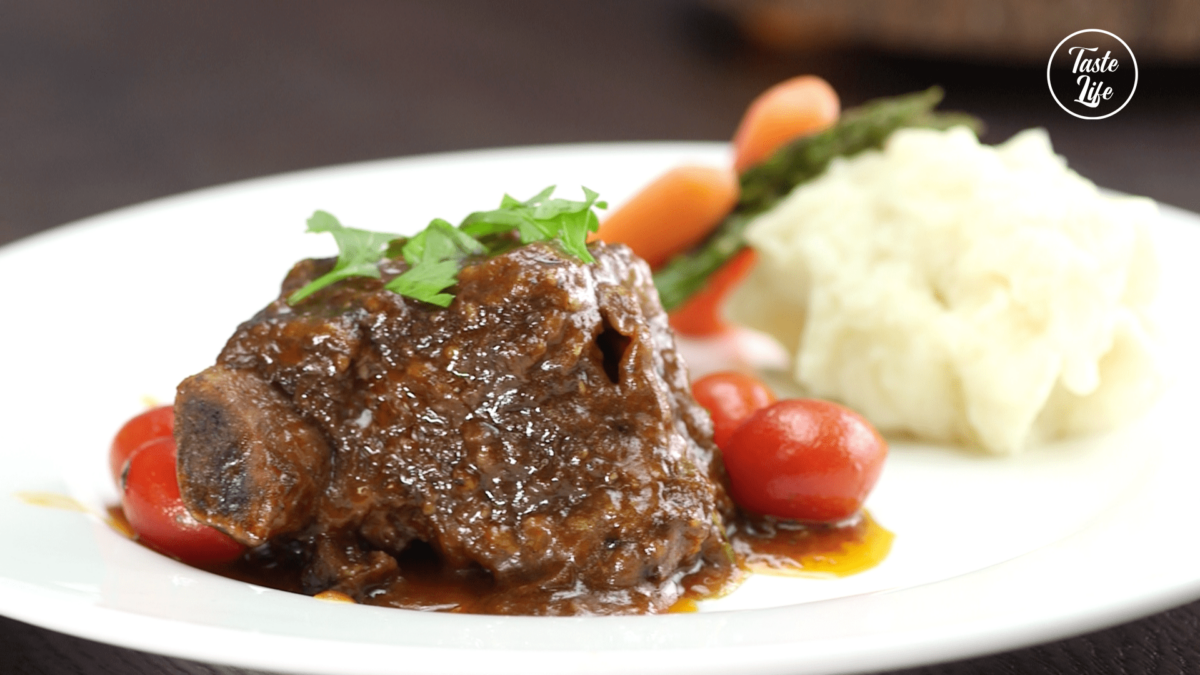 Braised Beef Short Ribs | beef | beef recipes | cooking | Taste Life