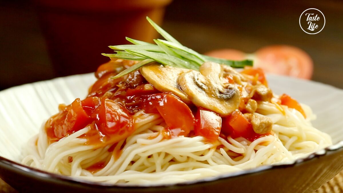 Chinese Handmade Noodle with Tomato Sauce | chinese food | dinner ...