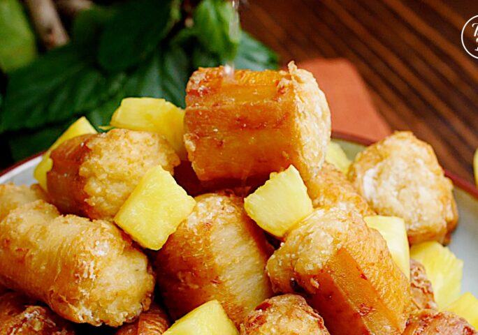 Chinese Doughnut with Shrimp Filling | donut | shrimp | Taste Life