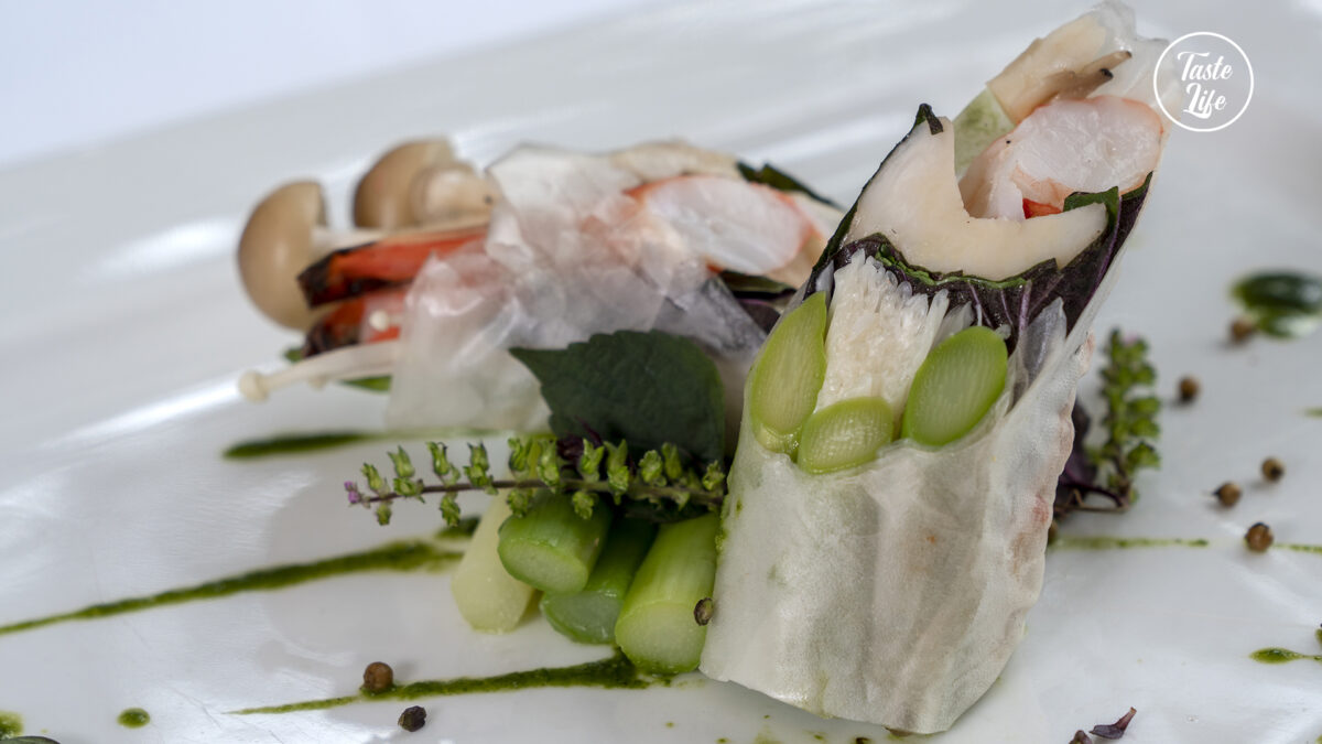 Prawn Spring Roll with Mushrooms and Asparagus | asian | fresh roll ...