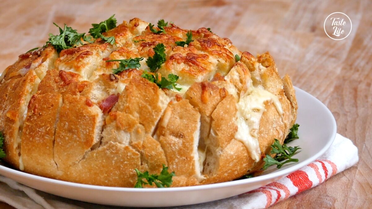 Bloomin’ Prosciutto and Cheese Bread | bacon | cooking | delicious ...