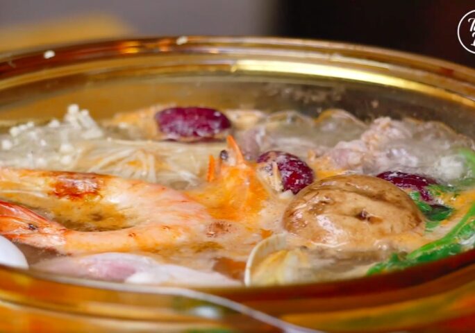 Coconut Chicken Hot Pot | chicken | chicken ideas | coconut hot pot ...