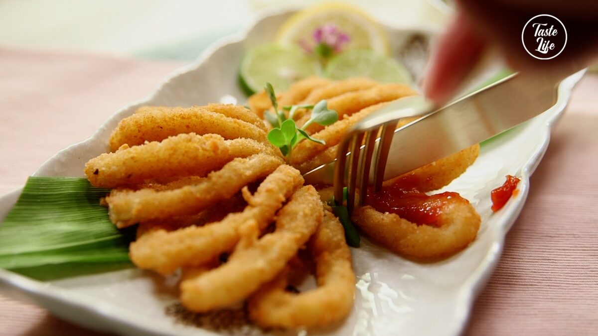 Crumbed Calamari Fans with Tzatziki Salsa In Cucumber Cup | bass ...