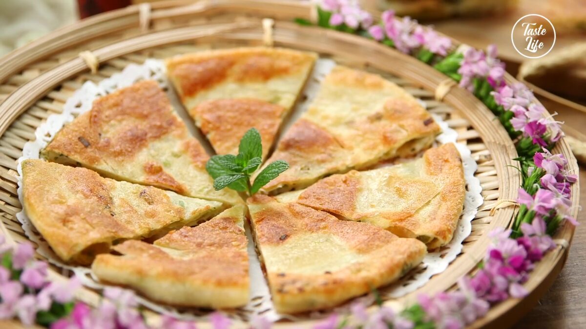 Scallion Pancake | appetizer recipes | appetizers | brunch | Taste Life