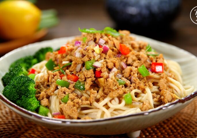 Turkey Sauce With Noodles | chinese food | cooking | dinner | Taste Life