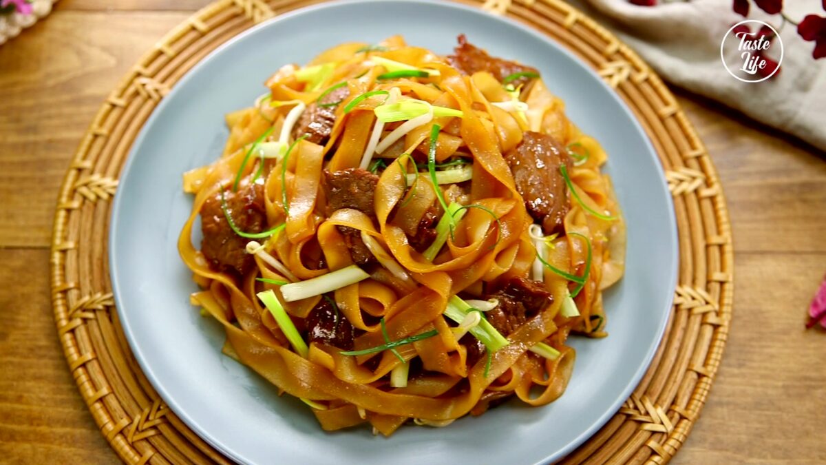 Easy Beef Chow Fun | beef stew | chinese food | dinner | Taste Life