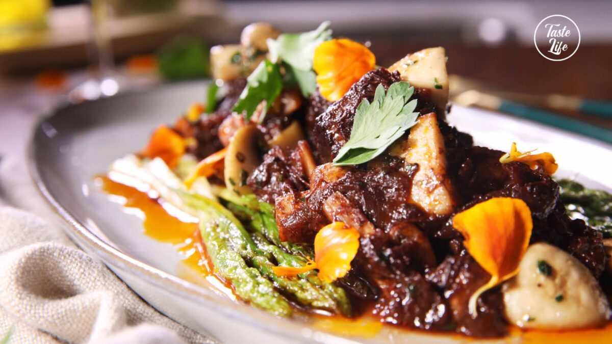 Tuscan Beef Scottiglia With Mushrooms and Asparagus | beef | mushrooms ...