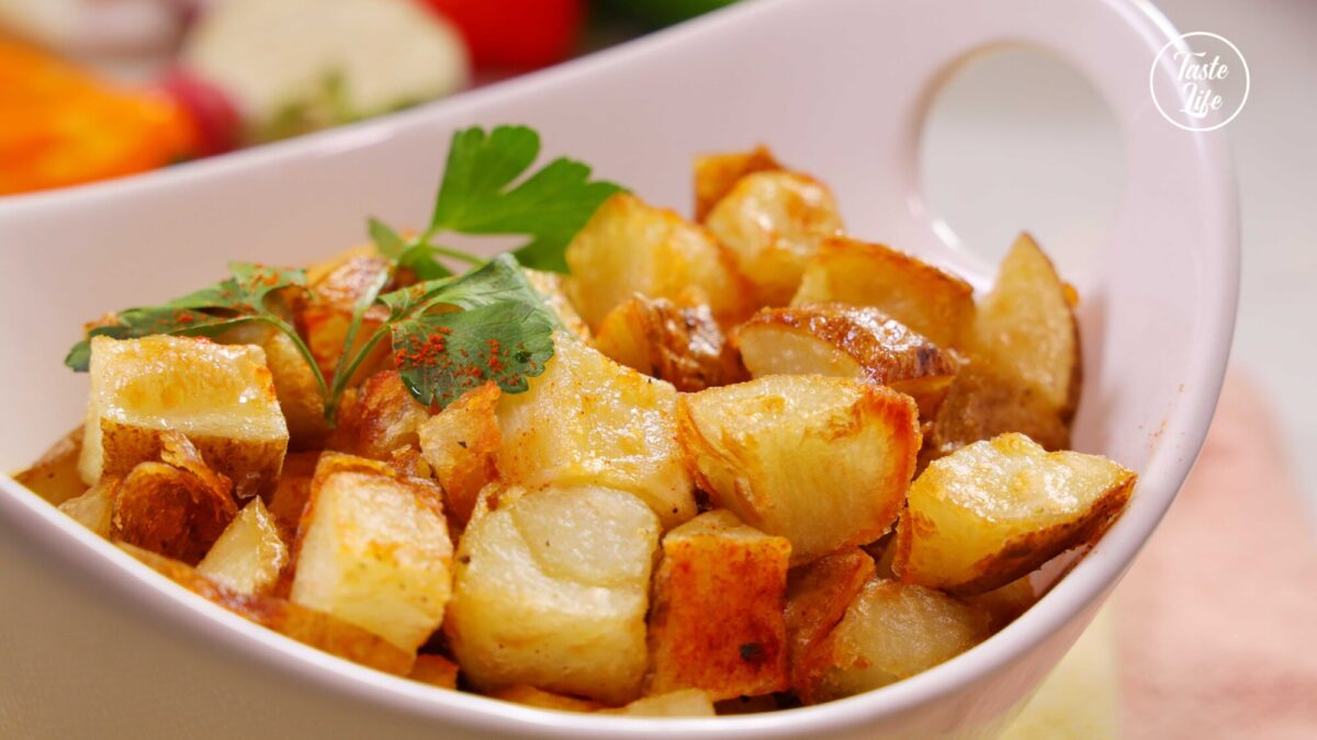 Patatas Bravas | brunch | how to cook | vegetarian | Taste Life