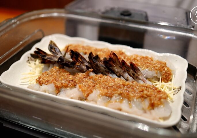 Steamed Garlic Prawns with Sweet Potatoes | Chef John’s Cooking Class ...