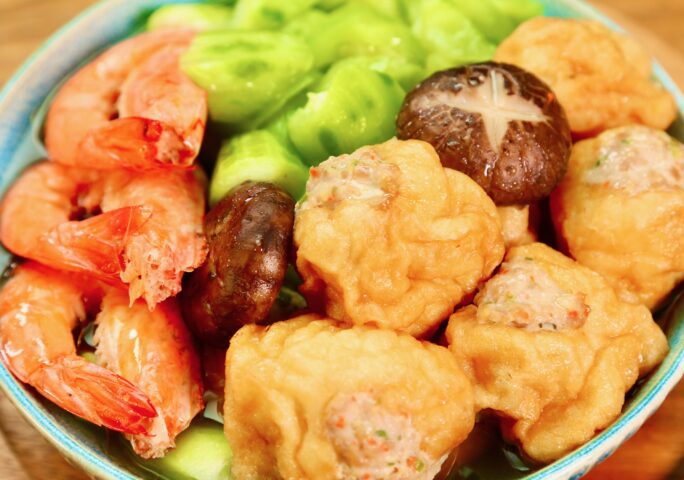 Stuffed Fish Balls With Loofah Soup | fish soup | Taste Life