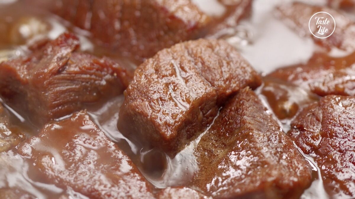 Beef Rendang | beef | coconut | Taste Life