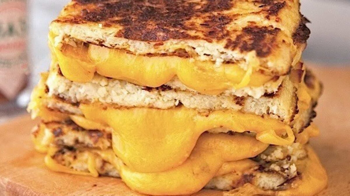 Keto Cauliflower Grilled Cheese Recipe | Gluten + Grain Free | keto ...