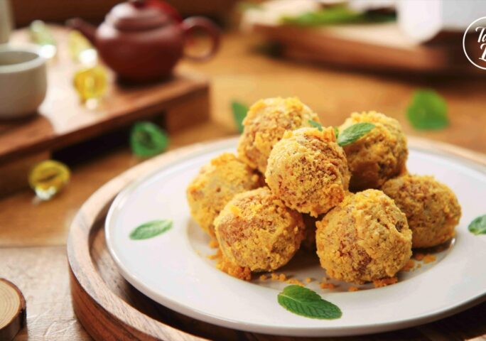 Golden Taro Balls | cooking | dinner | dinner ideas | Taste Life