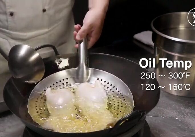 Stuffed Squids with Sticky Rice | cooking | crab | dinner | Taste Life