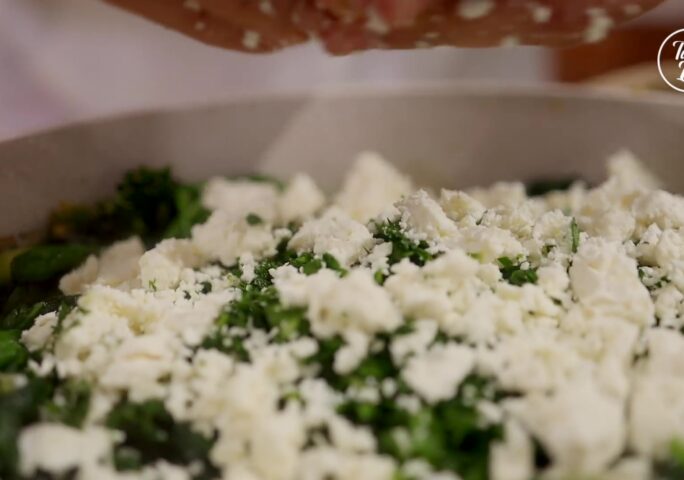 Spanakopita (Greek Spinach Pie) | cooking | dinner | dinner ideas ...