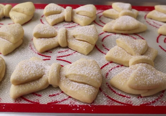 Fluffy Ribbon Bow Milk Buns | bun | milk bun | Taste Life