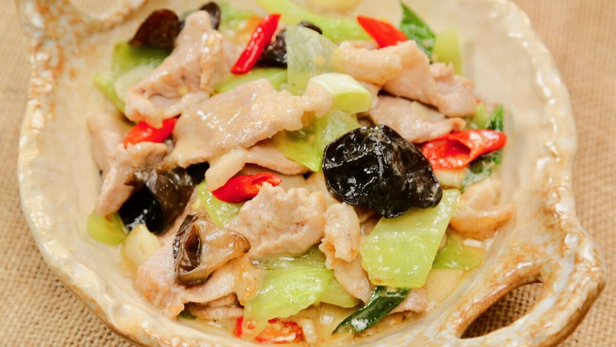 Stir Fried Pork with Celtuce | pork | Taste Life