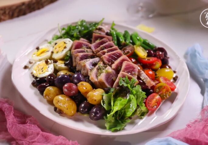 French Nicoise Salad With Seared Tuna | bass | catfish | fish recipes ...