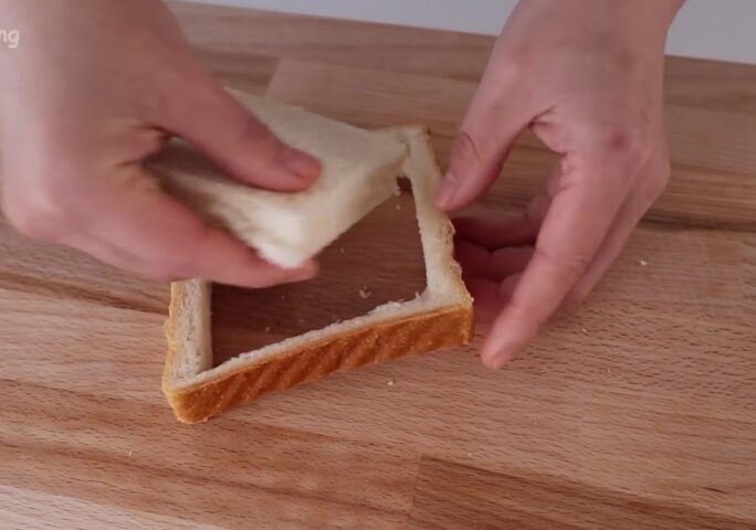 Easy Stuffed Bread Omelette | toast | stuffed | breakfast | Taste Life