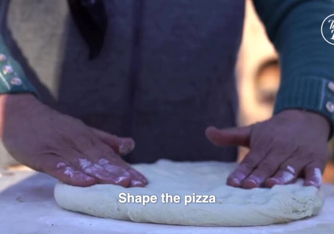 Cooking Campfire Steak Pizza on The Sadj Grill | pizza | steak ...
